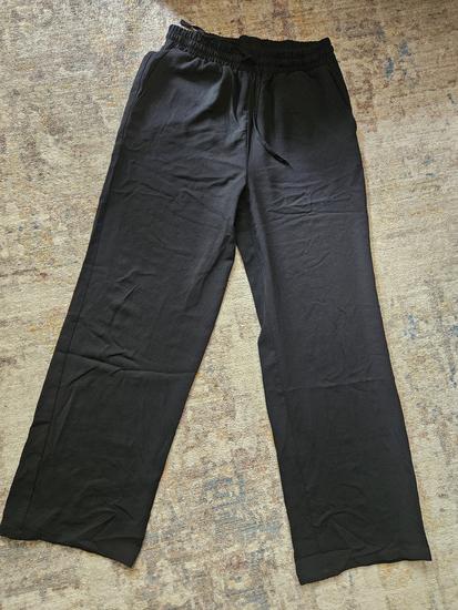 Letnje pantalone 36
