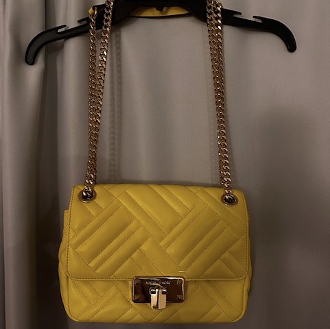 Michael Kors zuta torba