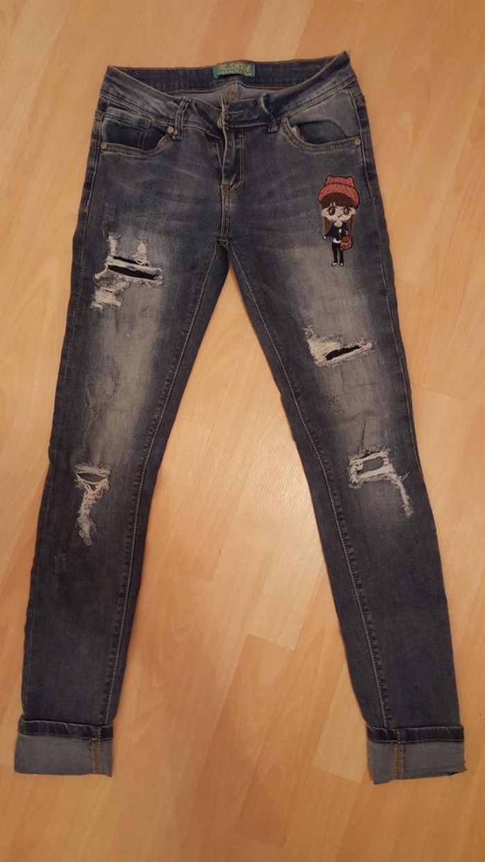 Pantalone kao nove. S. M