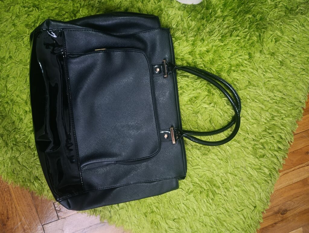 Avon Elegantna crna ženska torba – shopper/tote model Samo skinuta
