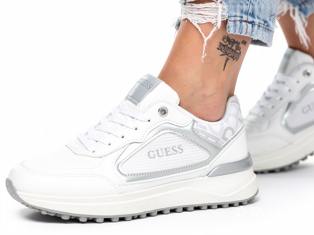 GUESS ženske patike – bele - Model: niske patike sa pertlama -