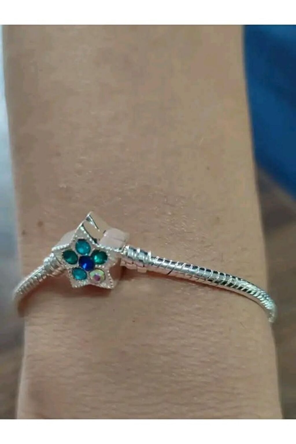 Pandora narukvica Vel:od 17 do 21cm Cena:2500 (Samo narukvica bez