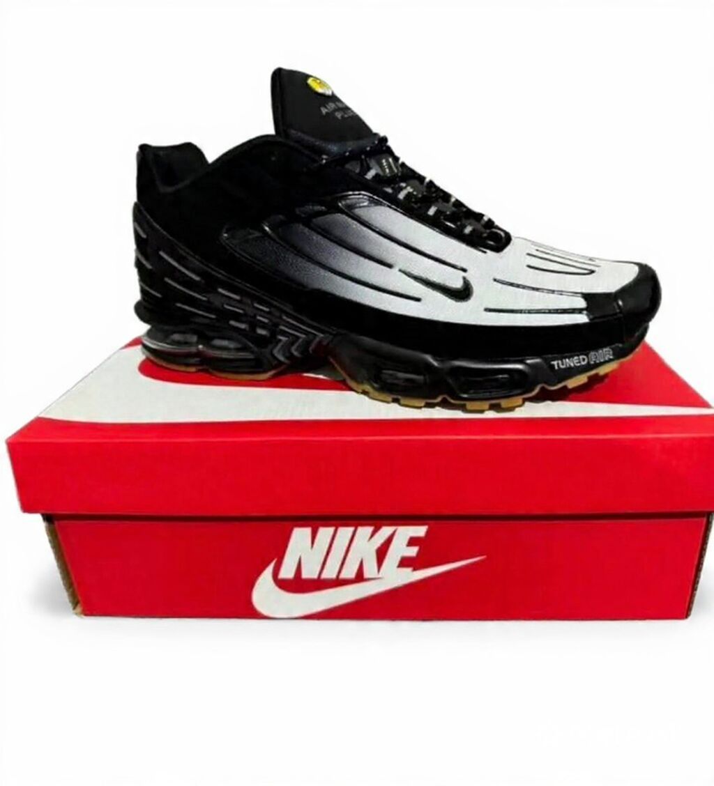 Nike Air Max Plus (Tuned Air) patike - Model: Air Max Plus sa Tuned