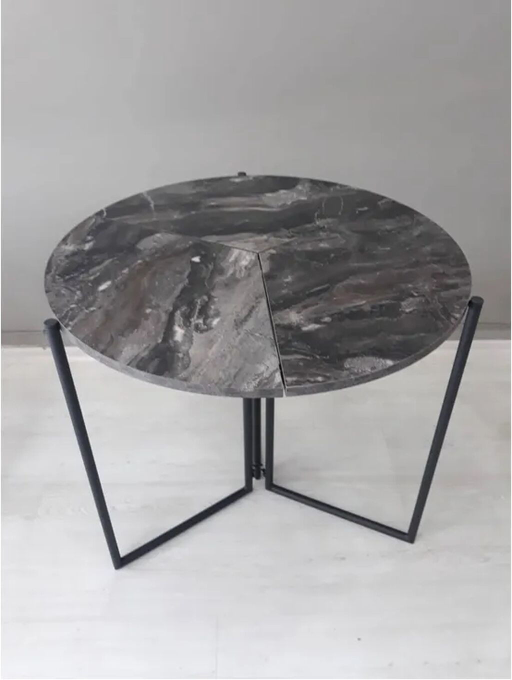 Sklopivi trpezarijski stolovi fi 80cm - 10000 din fi 100cm - 12000 din
