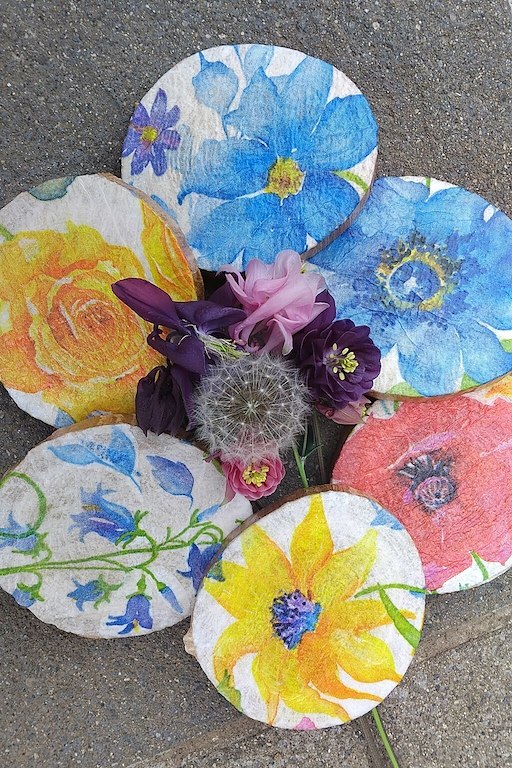 Ručno rađeni podmetači za čaše – setovi sa floralnim i tropskim