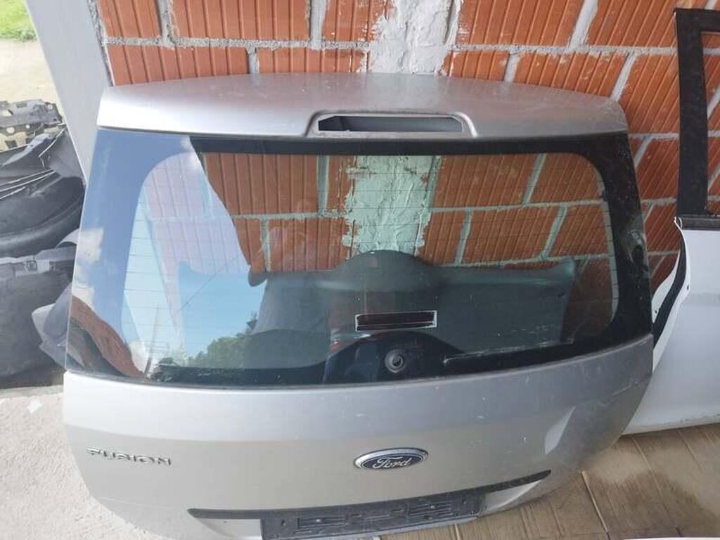 STAKLO GEPEKA ZA FORD FUSION OD 2002. DO 2010. GOD. | SMEDEREVSKA