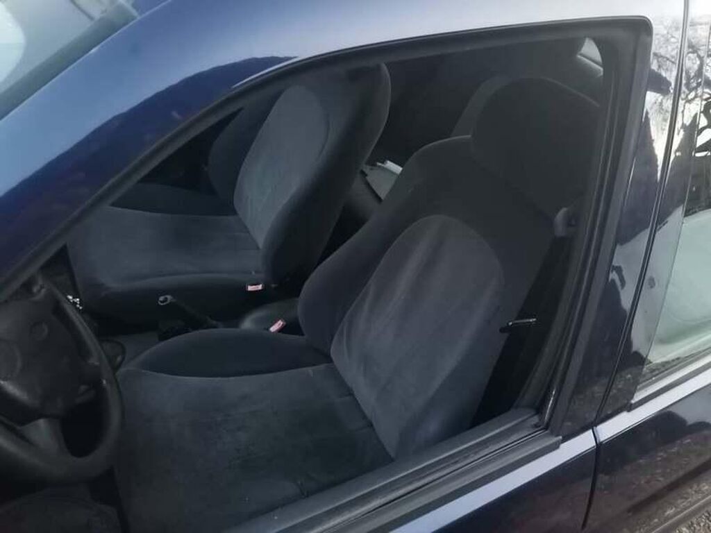 ENTERIJER ZA FORD ESCORT OD 1996. DO 2000. GOD. | Polovni delovi za