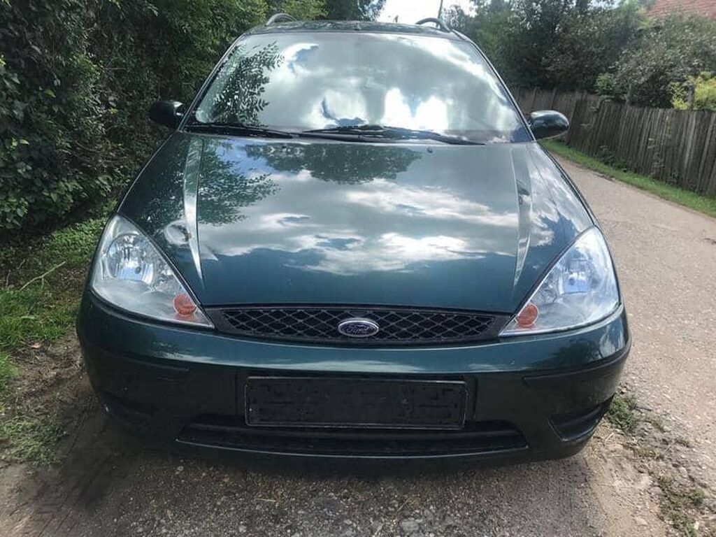 FORD FOCUS 2004. GOD. - KOMPLETAN AUTO U DELOVIMA | FORD velika