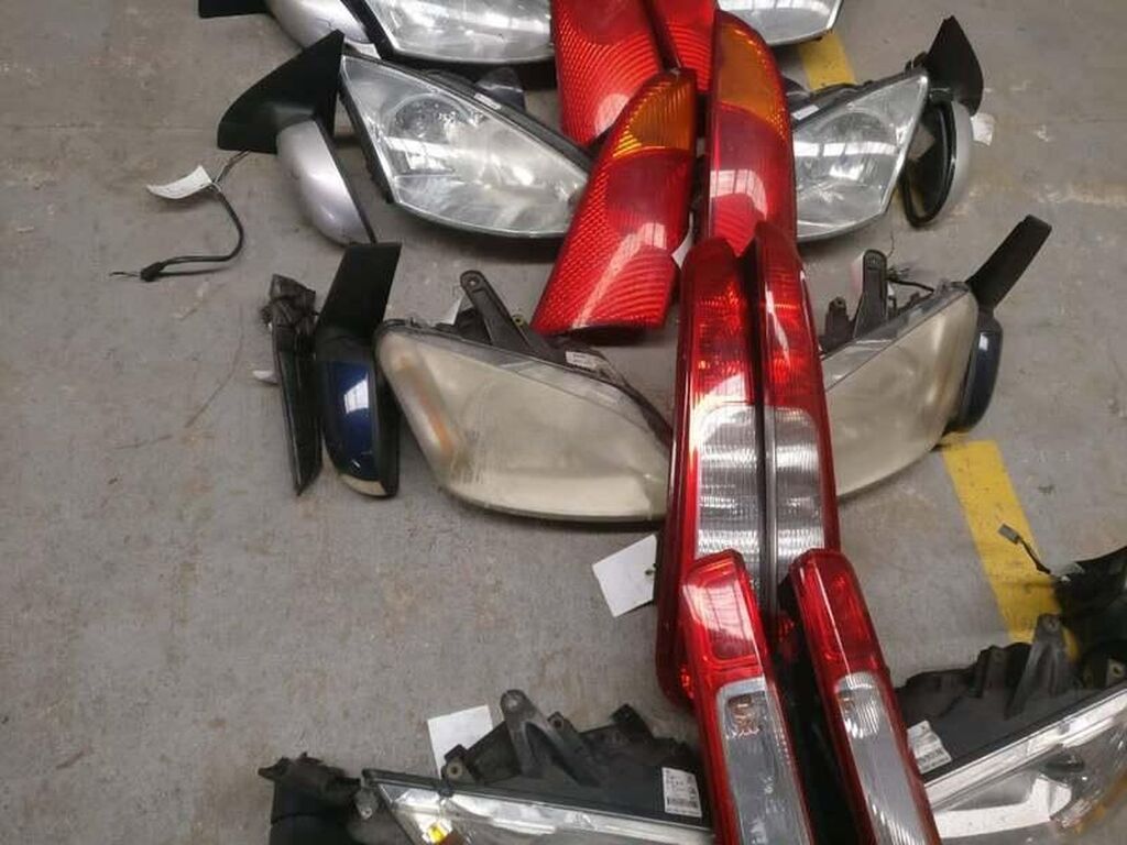 STOP LAMPE ZA FORD FOCUS OD 1998. DO 2010. GOD. | FORD velika ponuda