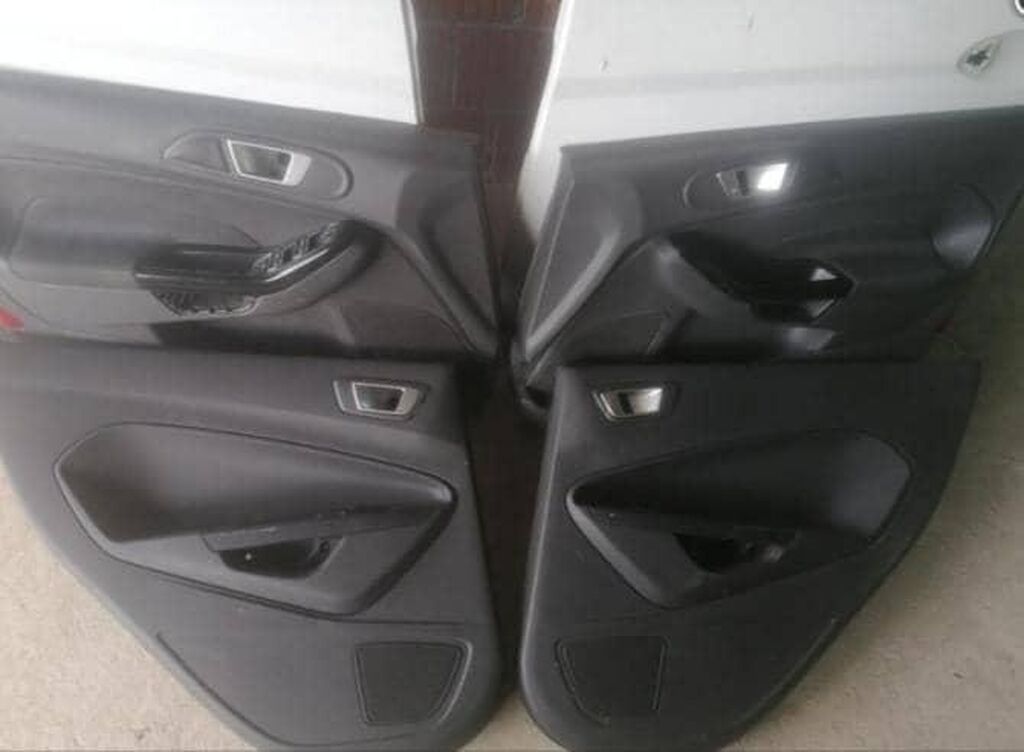 DELOVI ENTERIJERA ZA FORD FIESTA OD 2004. DO 2005. GOD. | FORD