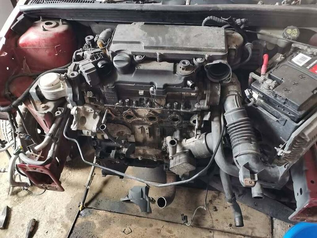 FORD FIESTA 2006. GOD. - KOMPLETAN AUTO U DELOVIMA | FORD velika