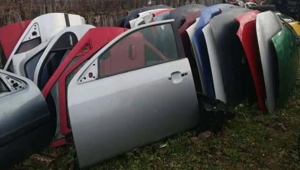 KAROSERIJA ZA FORD MONDEO | FORD velika ponuda delova Na prodaju