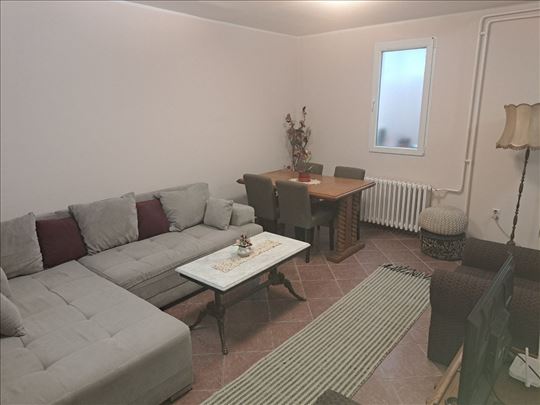 Garsonjera, Blok 44, Gandijeva, 32 + 2 m2