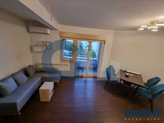 Hram, 49m2, namešten, garaža, pet friendly
