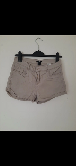H&M sorts