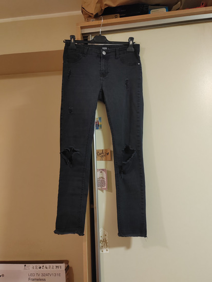 COLLOSEUM crne pantalone 500