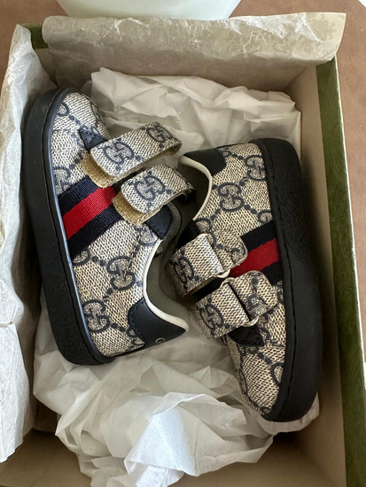 Gucci baby NOVE