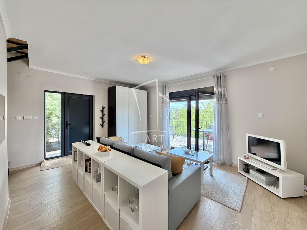 Kompletno opremljena kuća ID#15008
129.000 €