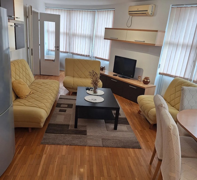 Stan Požarevac, širi centar, 74m2
92.500 €