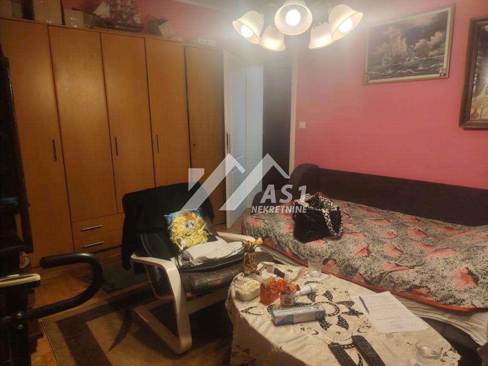 HIT PONUDA Jednoiposoban stan , Novi Sad , Adice 63.000 € ID#6536
63.000 €