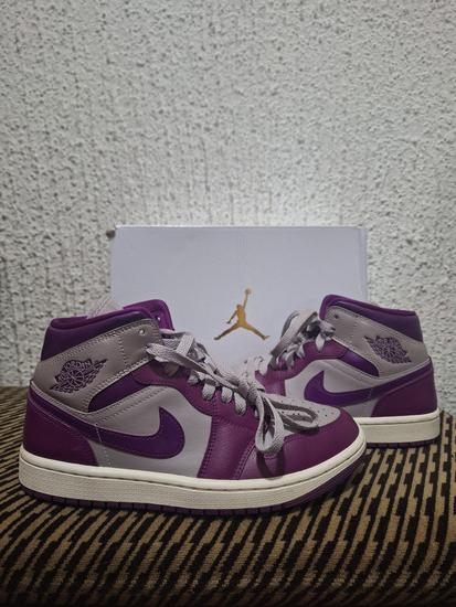 Nike Air Jordan Mid 1 patike ORIGINAL