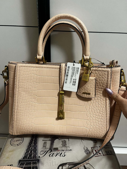 GUESS torba sa etiketom NOVA