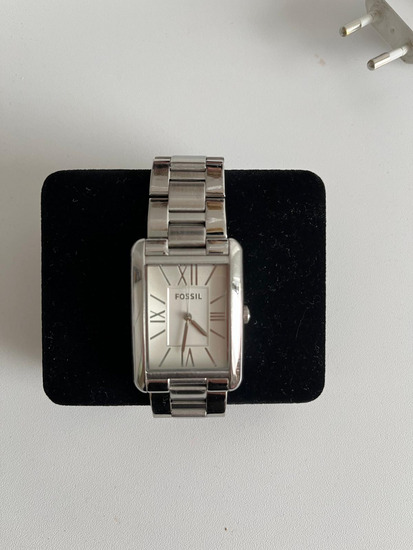 Fossil zenski sat