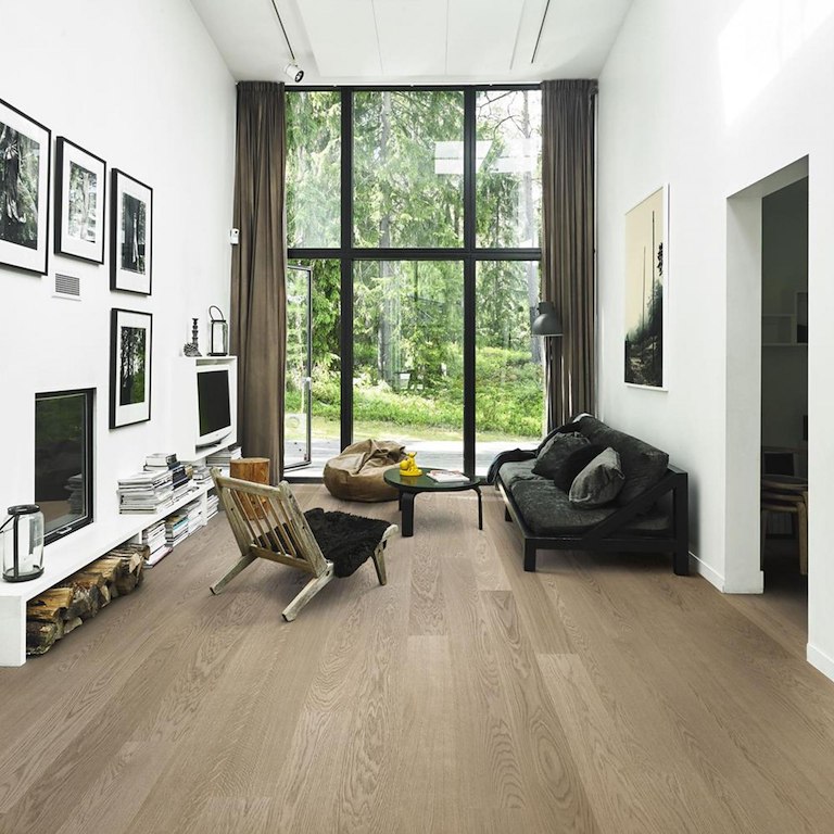KAHRS OAK PRAGUE