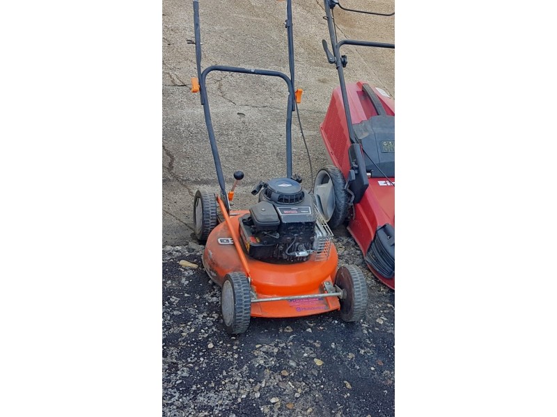 Hsqkvarna Kosačice briks motor