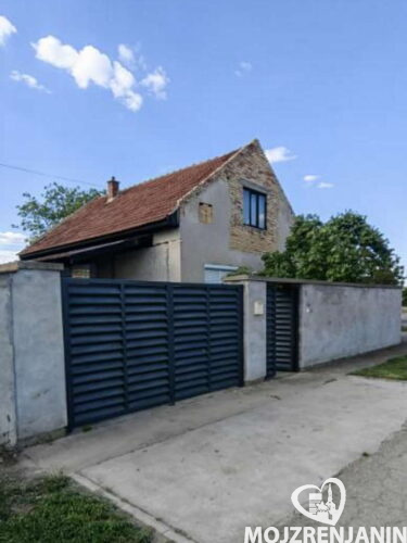 Na prodaju kuća u Bačkom Gračacu