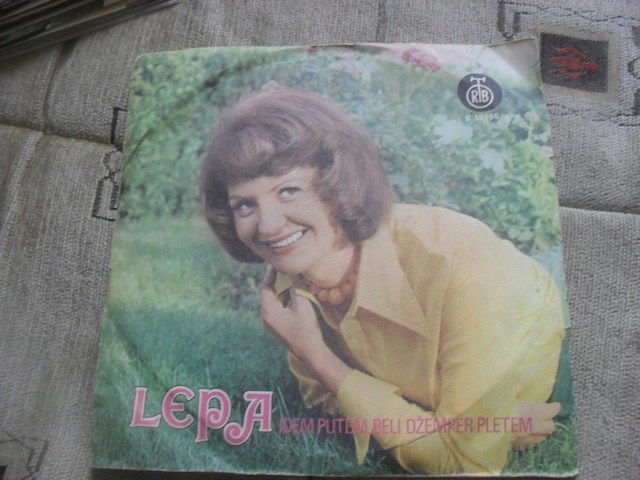 LEPA LUKIC - IDEM PUTEM BELI DZEMPER PLETEM