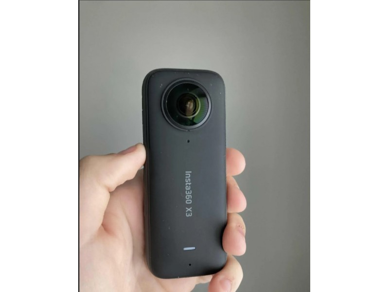 Insta360 X3