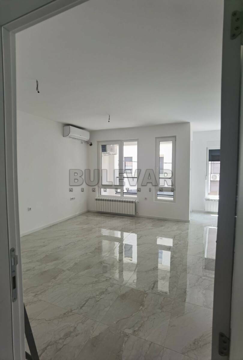 Trosoban stan, Niš - Dom zdravlja | Izdavanje · 60m² · 600€