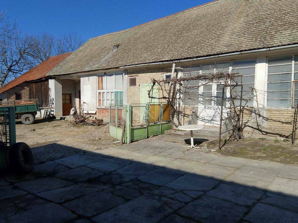 Kuća, Sombor - Bezdan | Prodaja · 172m² · 37.000€