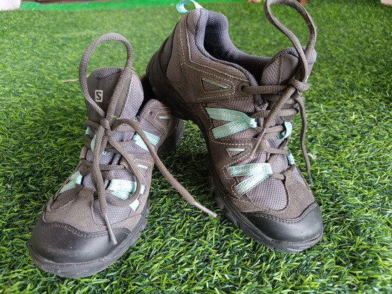 Salomon patike br.37 1/3.. Rasprodaja!