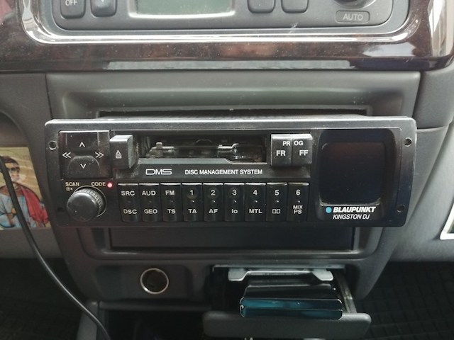 Auto radio kasetofon BLAUPUNKT KINGSTON DJ