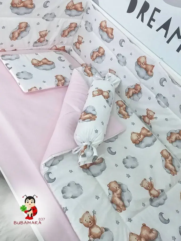 Bubamara037 Set posteljine za krevetac sa ravnom ogradicom, Roze