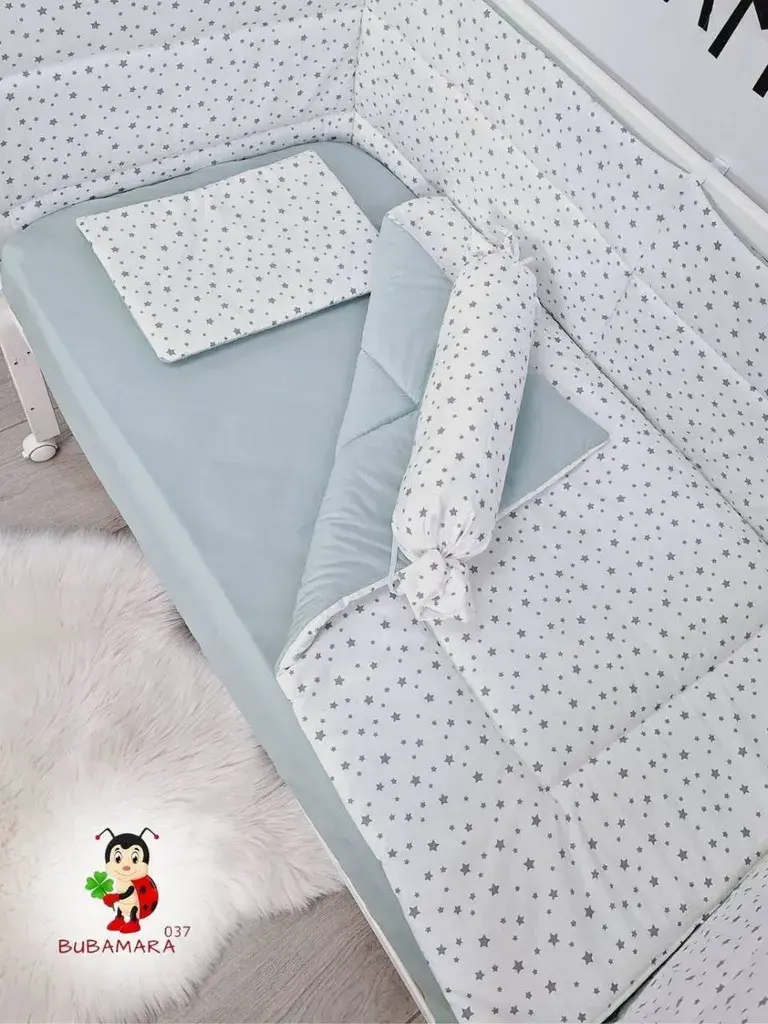 Bubamara037 Set posteljine za krevetac sa ravnom ogradicom, Sivi