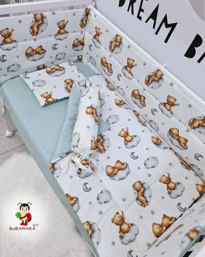 Bubamara037 Set posteljine za krevetac sa ravnom ogradicom, Zeleni