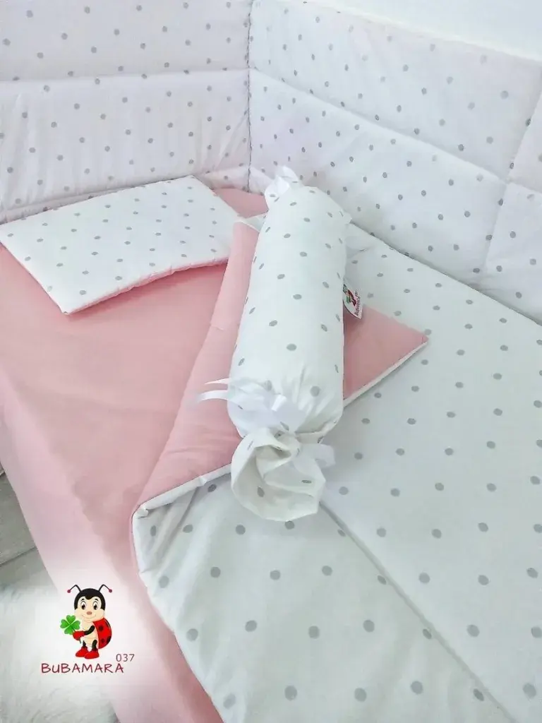 Bubamara037 Set posteljine za krevetac sa ravnom ogradicom Glitter, Roze