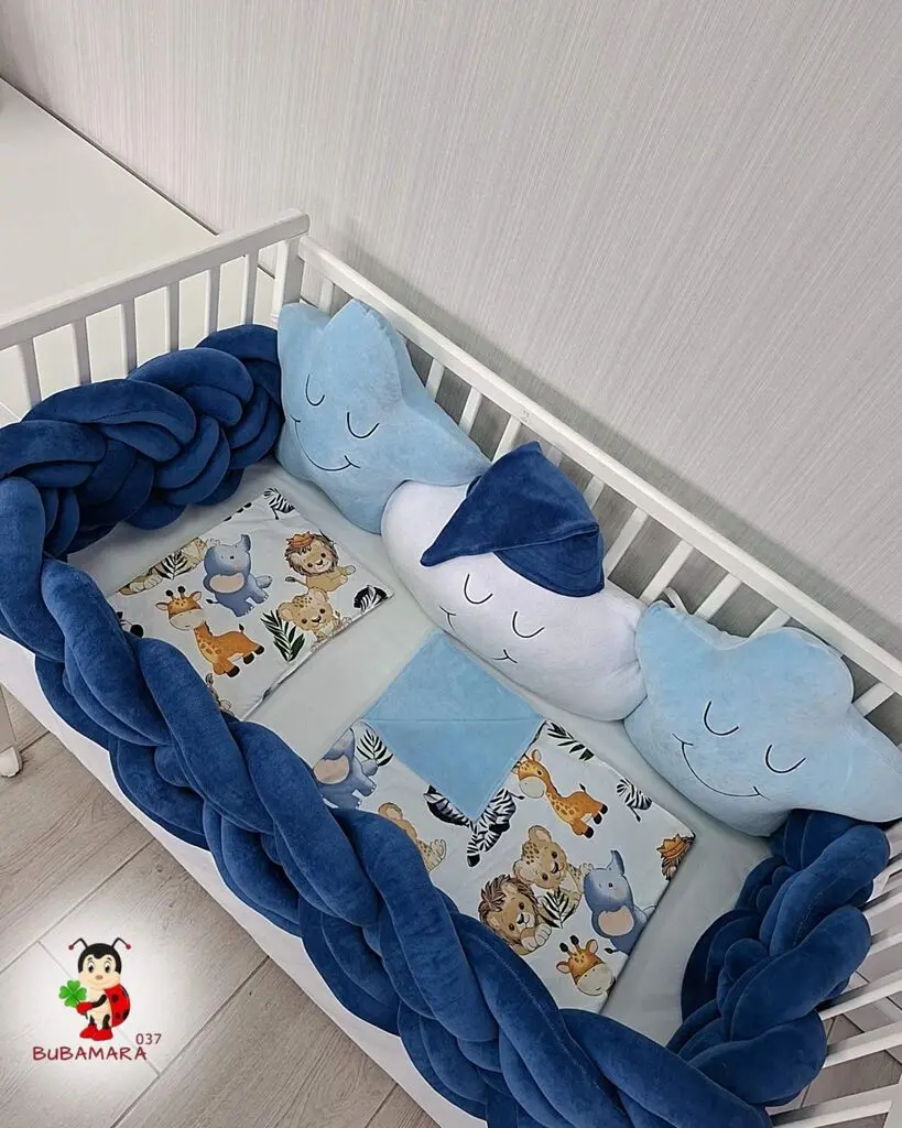 Bubamara037 Set za krevetac sa ogradicom od pletenica, Plavi
