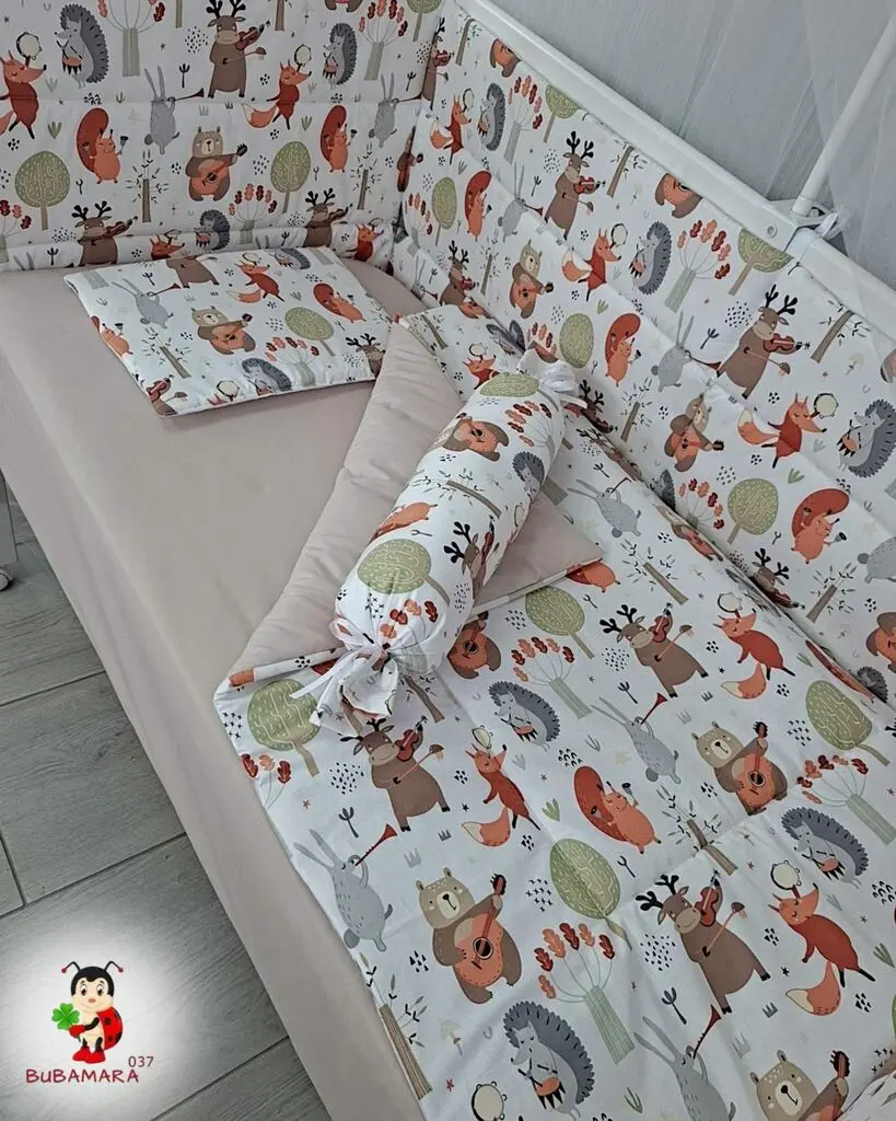 Bubamara037 Set posteljine za krevetac sa ravnom ogradicom Šumski svirači, Bež