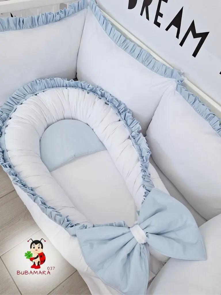 Bubamara037 Gnezdo za bebe sa karnerom, Belo-plavo
