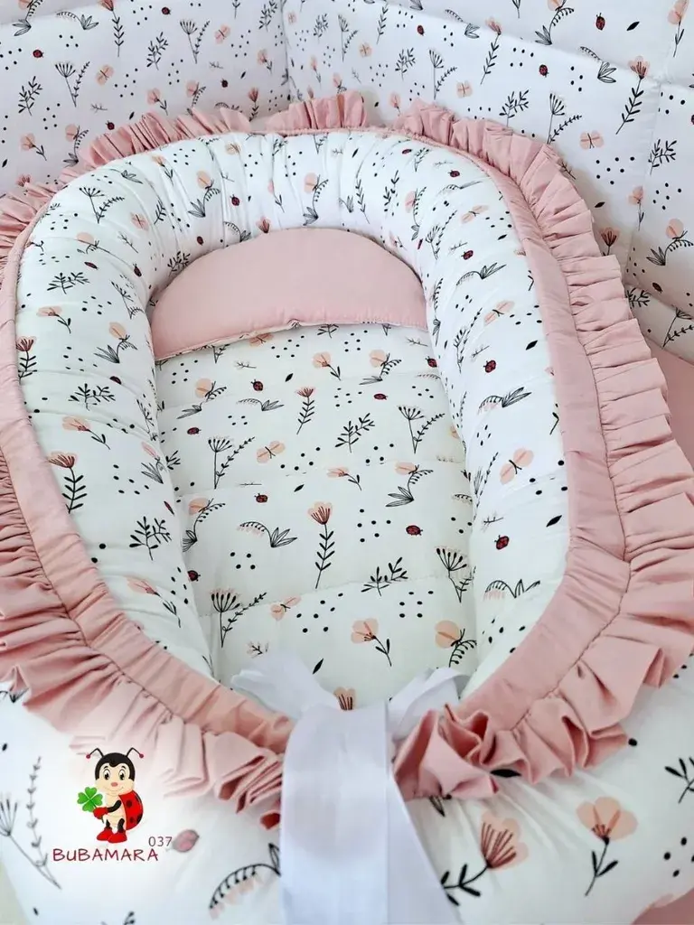 Bubamara037 Gnezdo za bebe sa karnerom Cvetići, Svetloroze