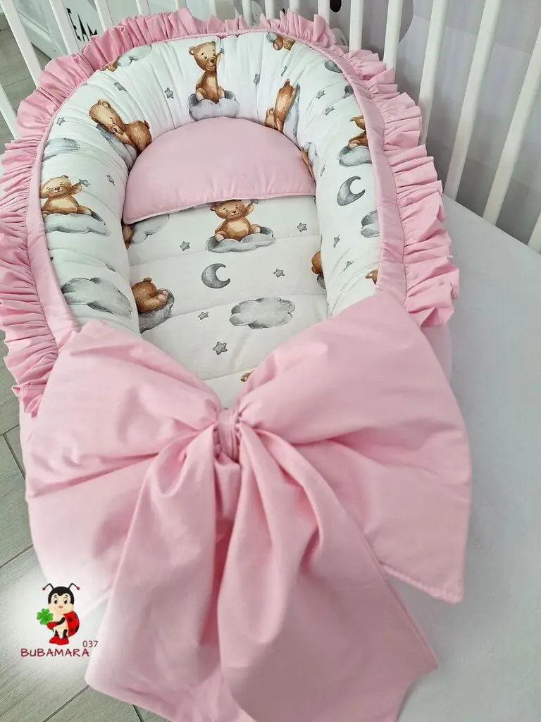 Bubamara037 Gnezdo za bebe sa karnerom Mede, Roze