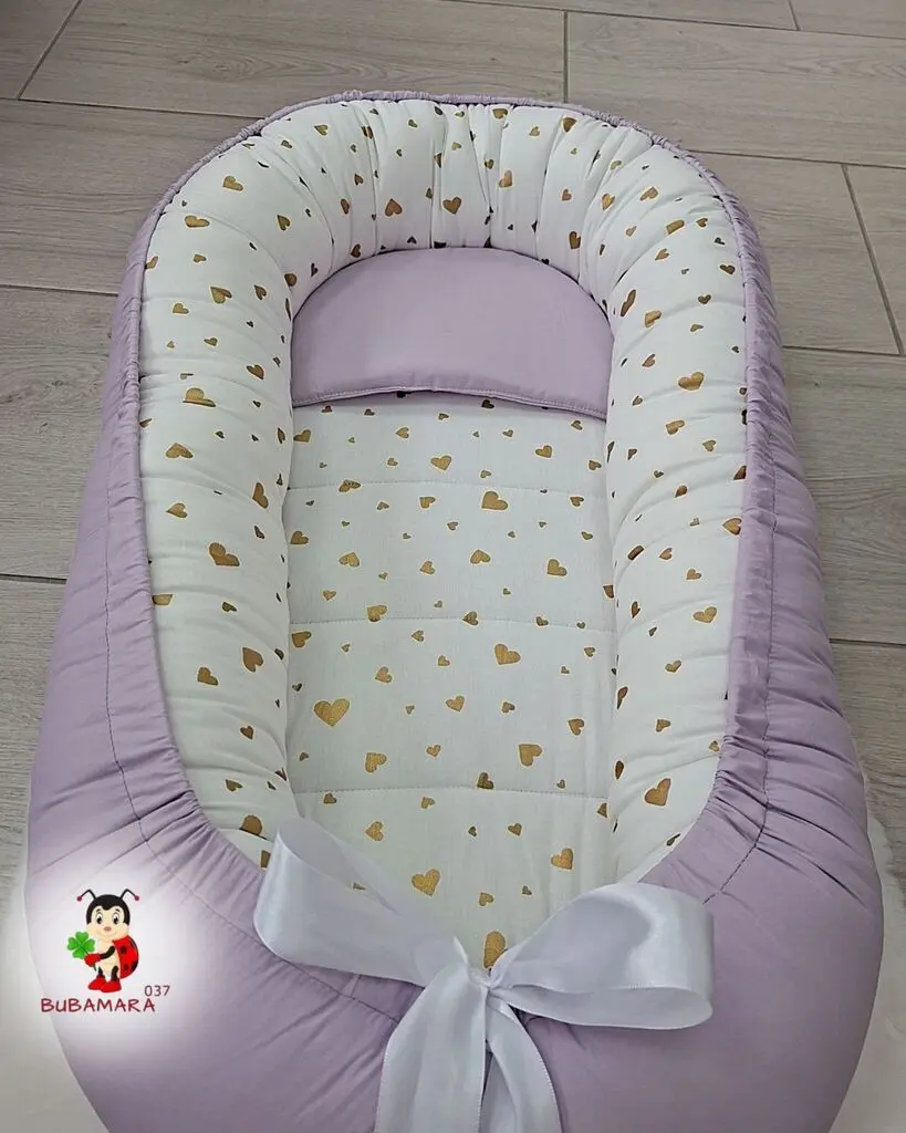 Bubamara037 Gnezdo za bebe Zlatna srca, Lavanda