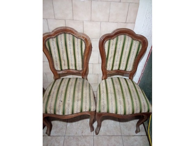 2  stolice