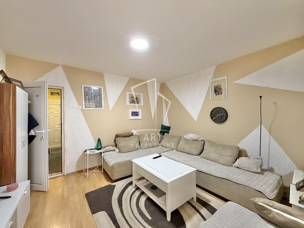 Omladinsko šetalište, Četvorosoban stan na prodaju, 105m2, 219.900€