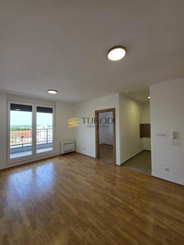 Troiposoban stan na prodaju, 80m2, 143.000€