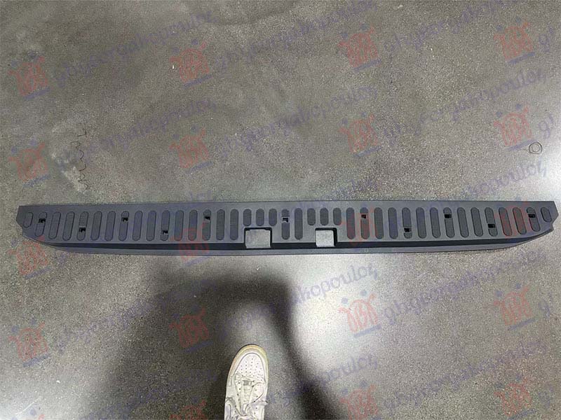 GAZISTE ZADNJEG BRANIKA PLASTICNO RENAULT MASTER/MASCOTT III 2019-2024 (FV) (OEM: 7498800Q0A, 849932462R, 93168636)